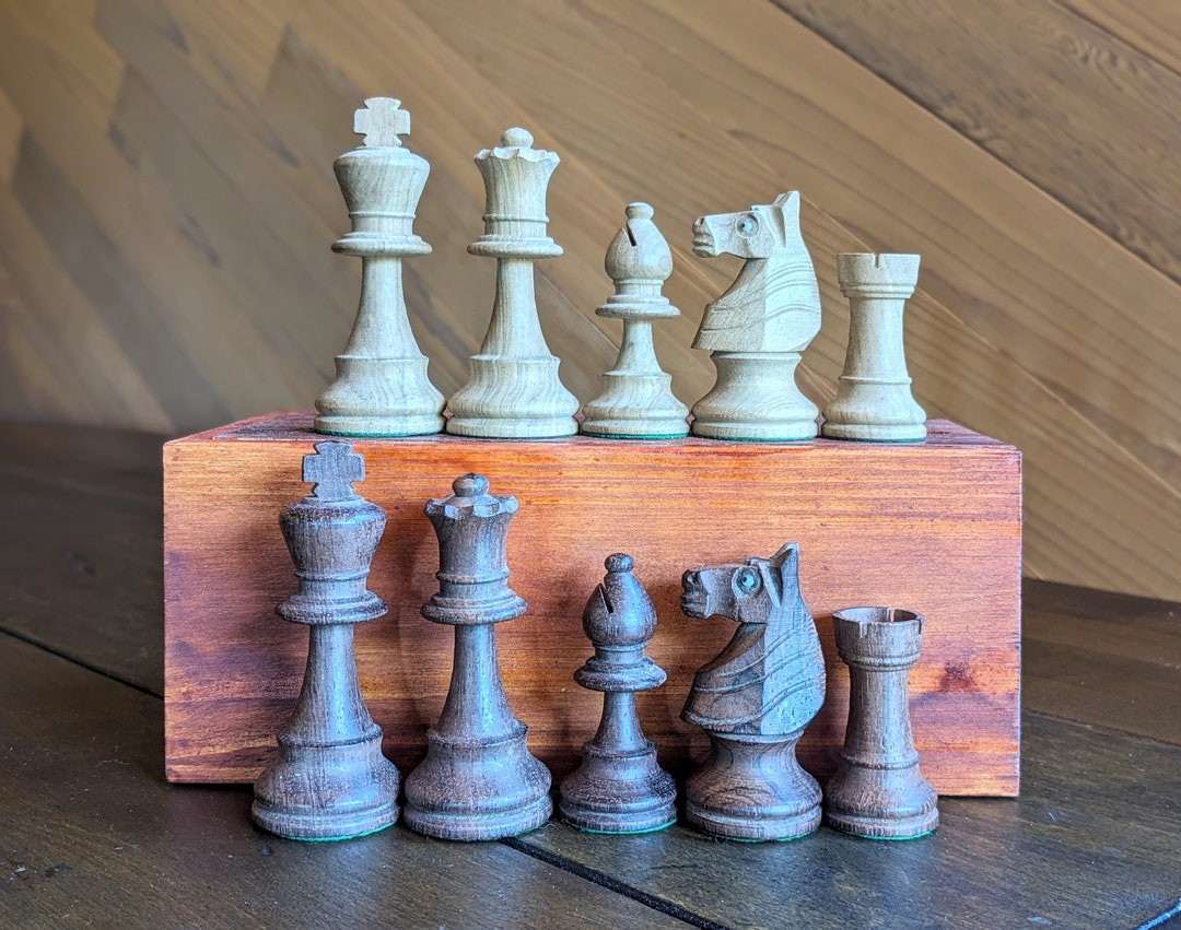 French Glass Eyed Knight Cavalier Staunton Chess Set Lot #600 - Etsy