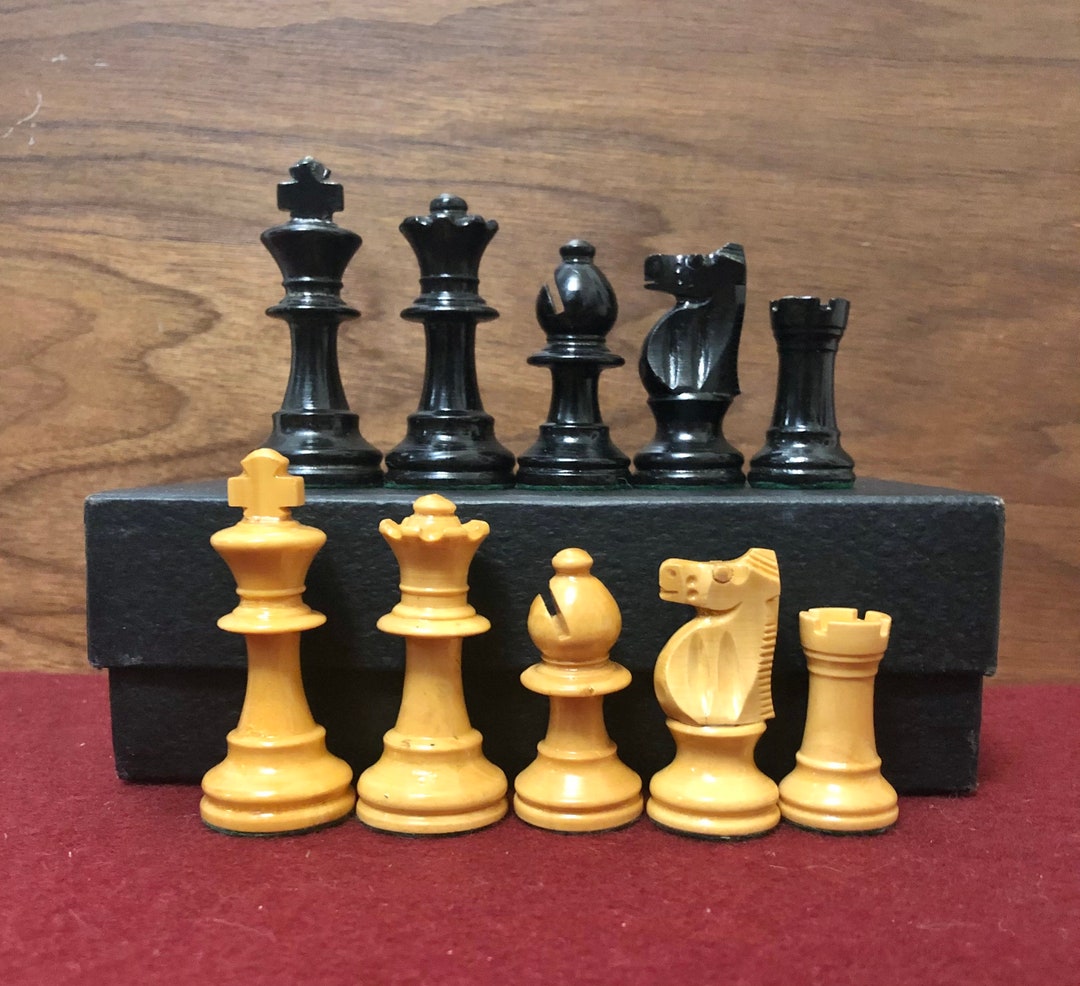Lardy Chess Set in Original Box #493 - Etsy