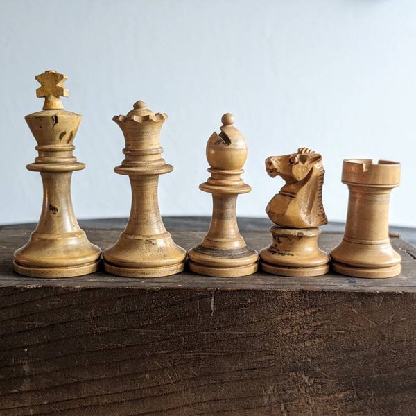 Antique Chess Set - Etsy