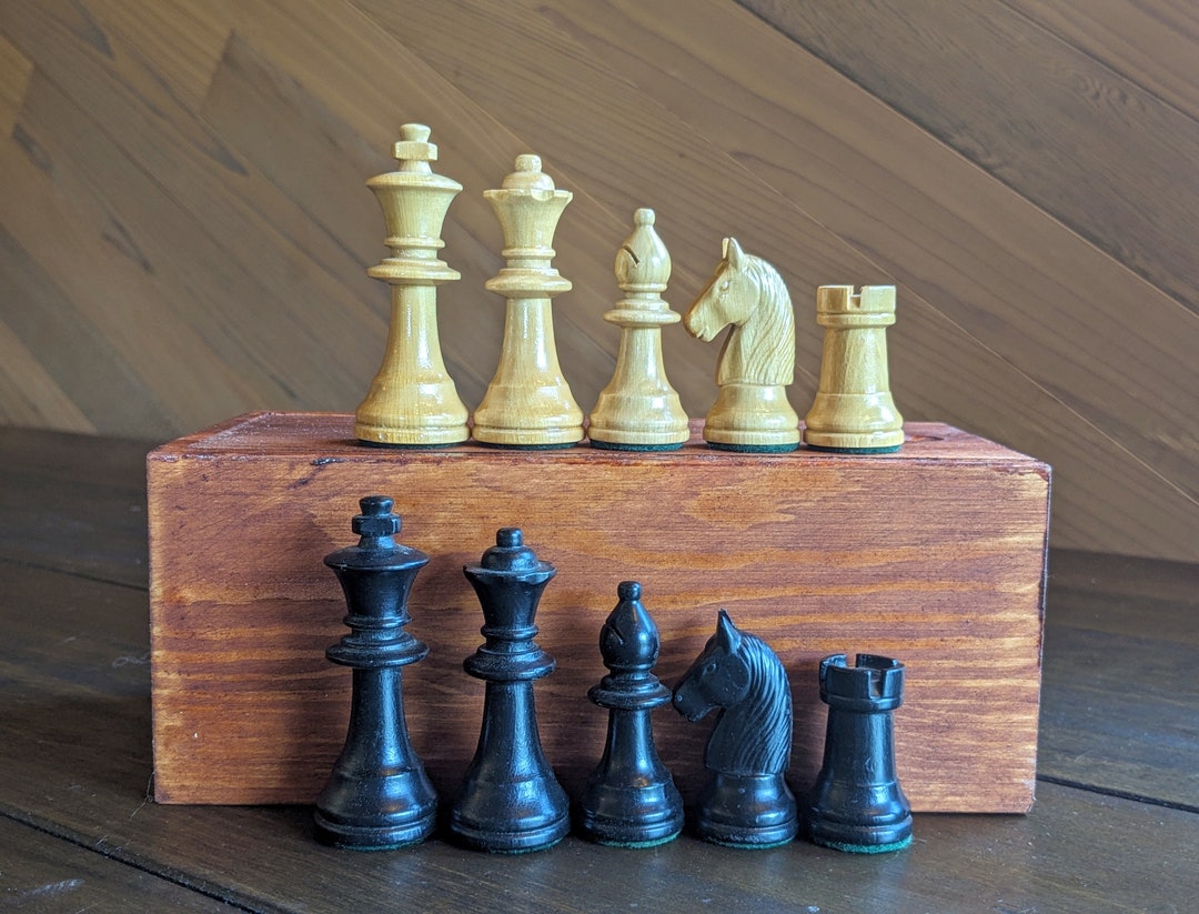 Vintage Swiss HUK Staunton Chess Set Lot #588 - Etsy