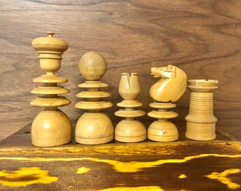 St. George Chess Set - Etsy