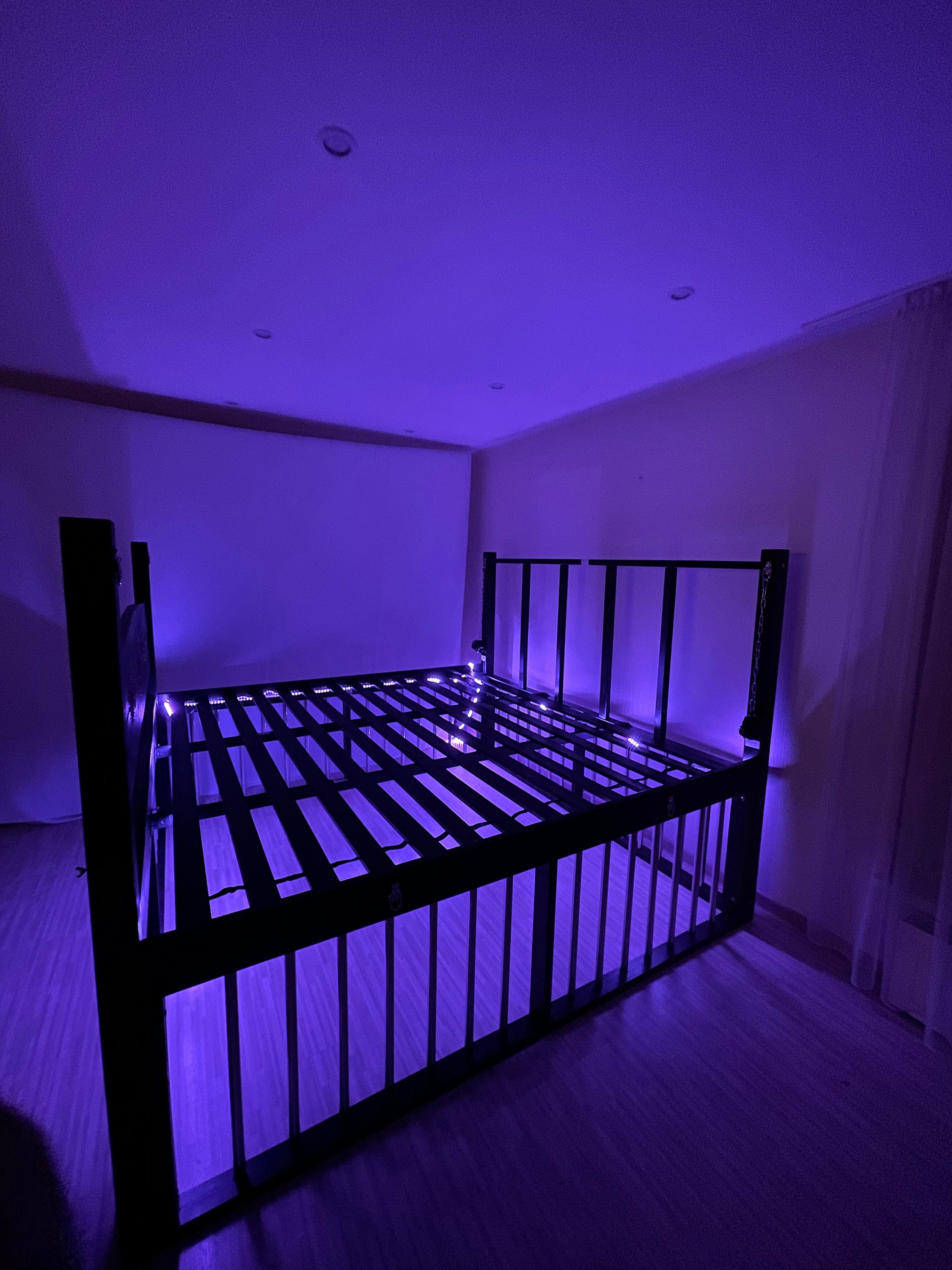Bondage Bed With Cage And Light Bedroom Fetish Bed Fetish Toys Bondage