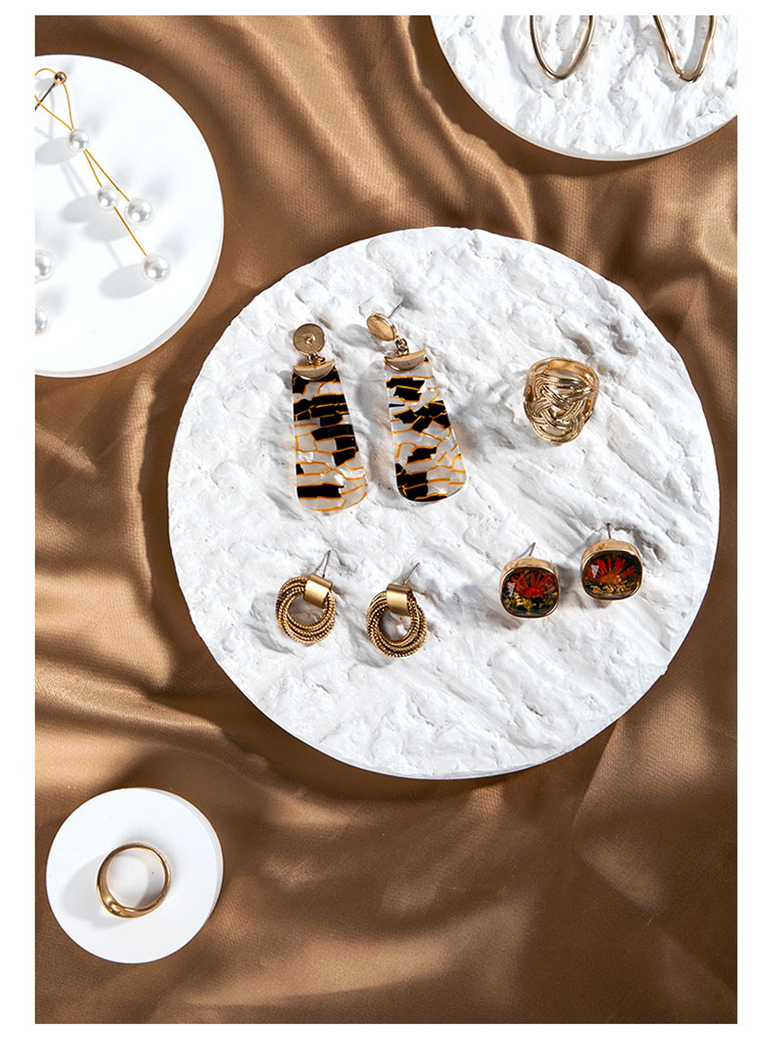 White Rock Soil For Jewelry Display Jewelry Display Set Rock | Etsy