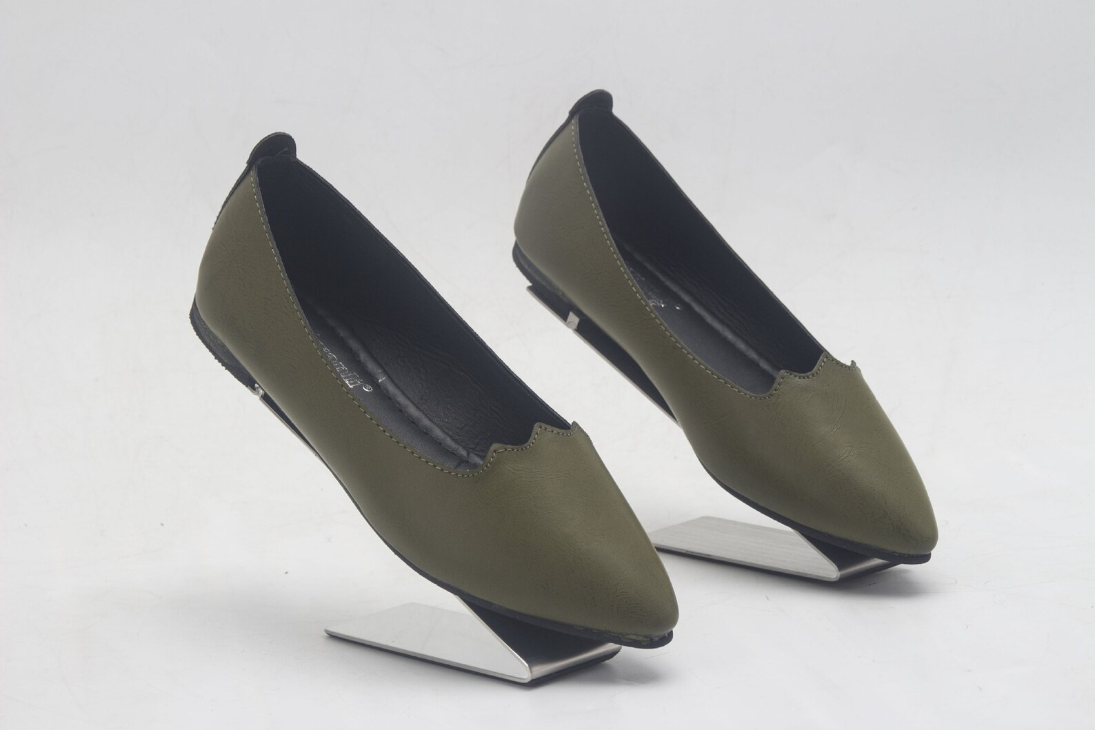 Stainless Steel Shoe Riser: Angled High Heel Display Stand - Etsy