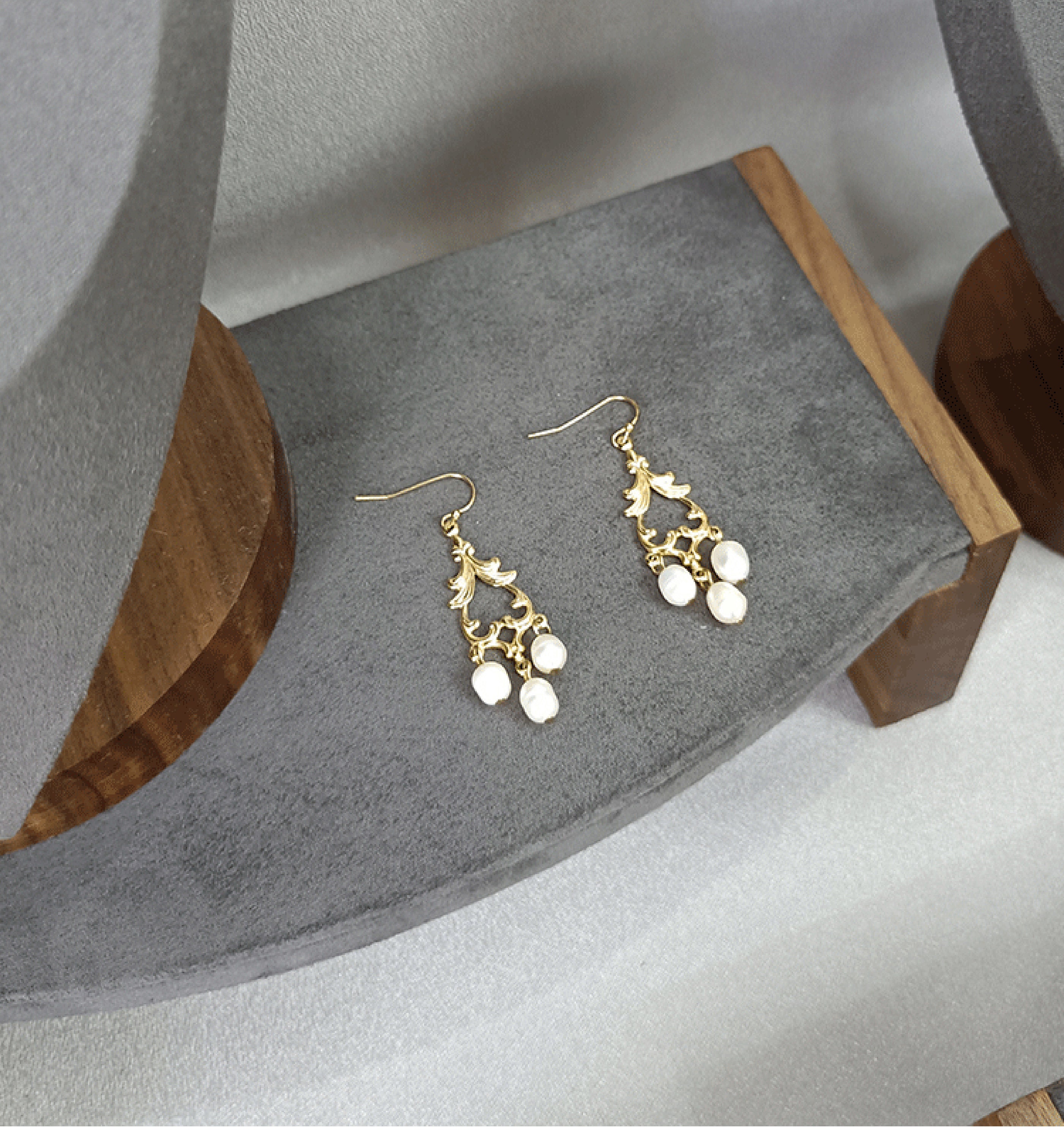 Retro Jewelry Display Velvet Jewelry Display Earring Holder - Etsy