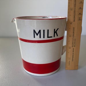 Kleen Kitchen Ware 1 Pint Red and Cream Milk Jug by Sadler - Vintage ...