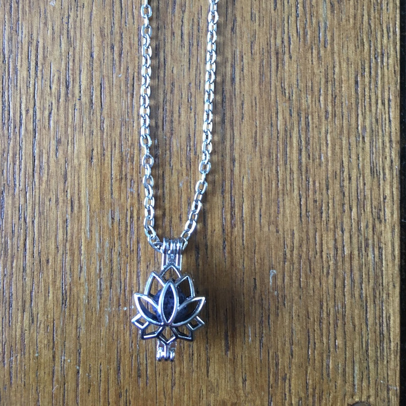 Diffuser Necklace - Etsy