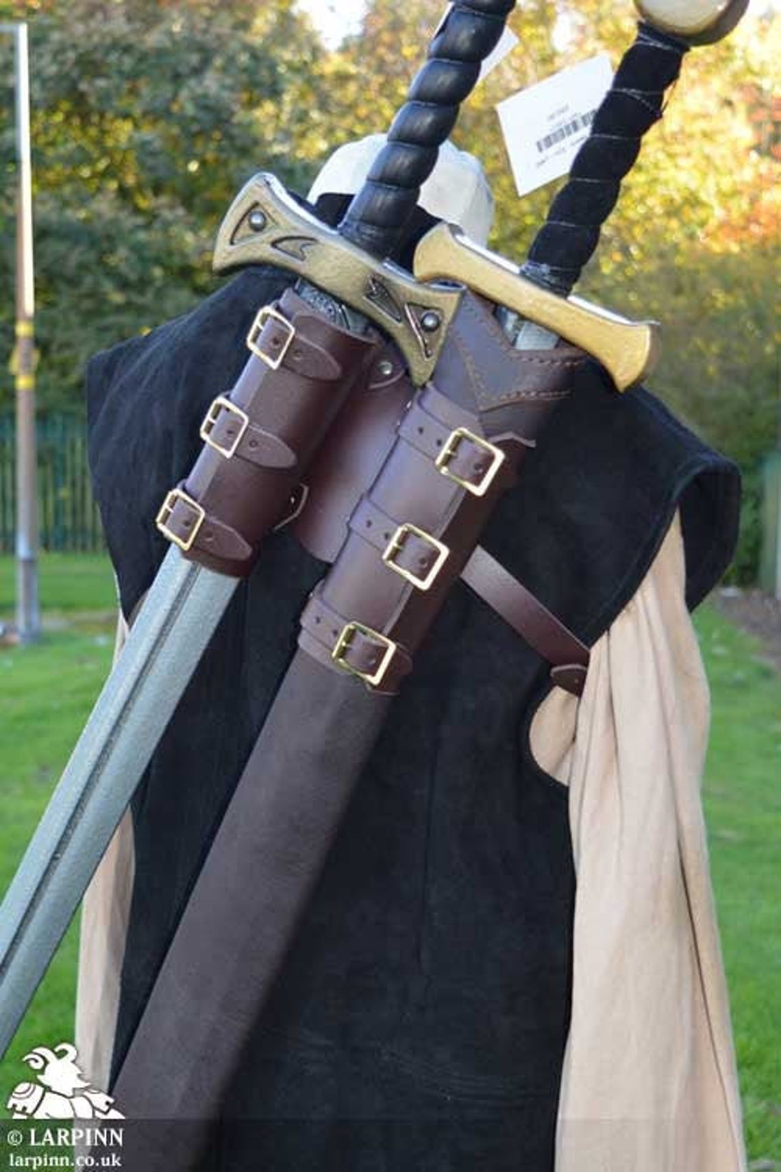 Wolf Double Back Scabbard - Brown Leather - LARP and Cosplay, Kaer ...
