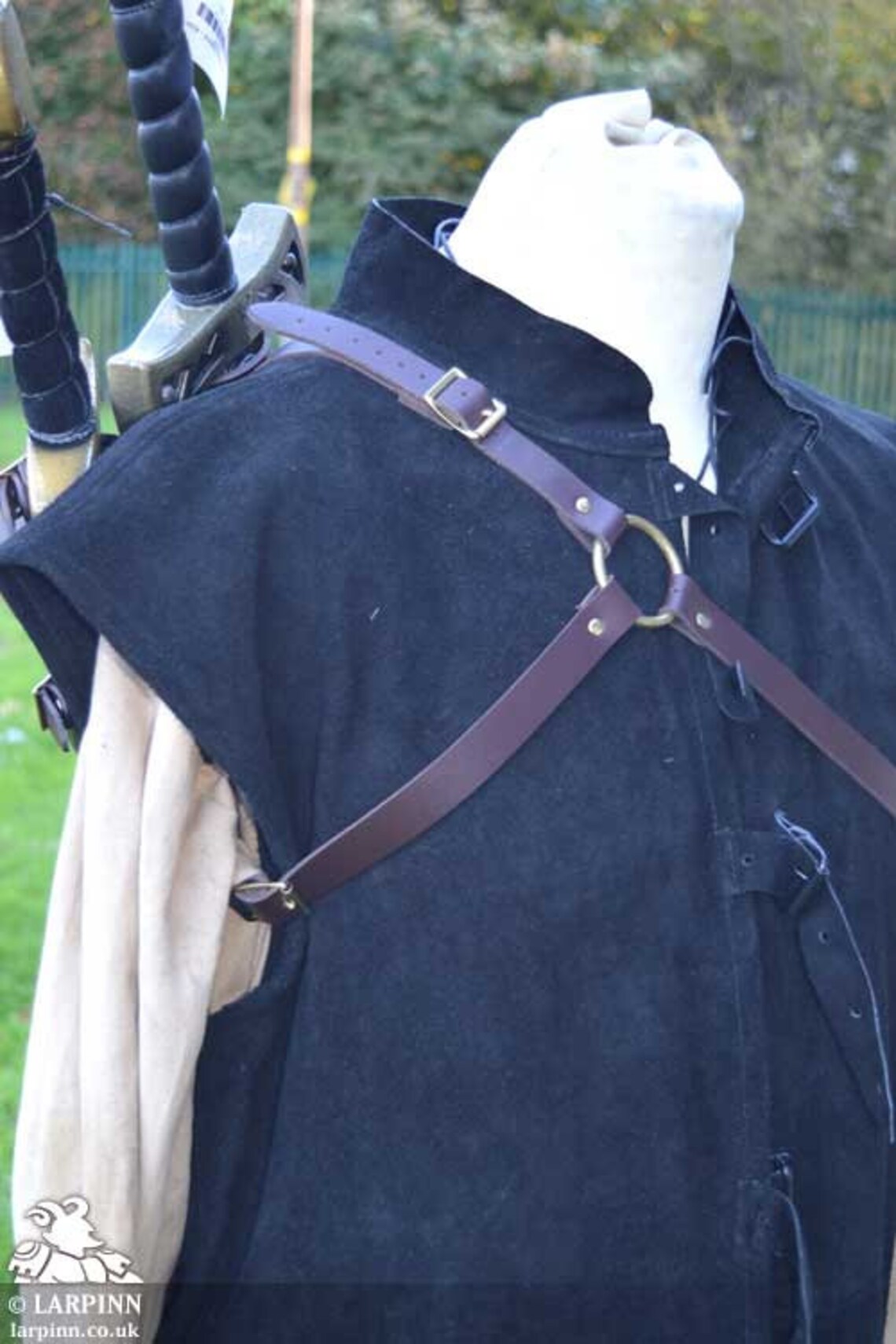 Wolf Double Back Scabbard - Brown Leather - LARP and Cosplay, Kaer ...
