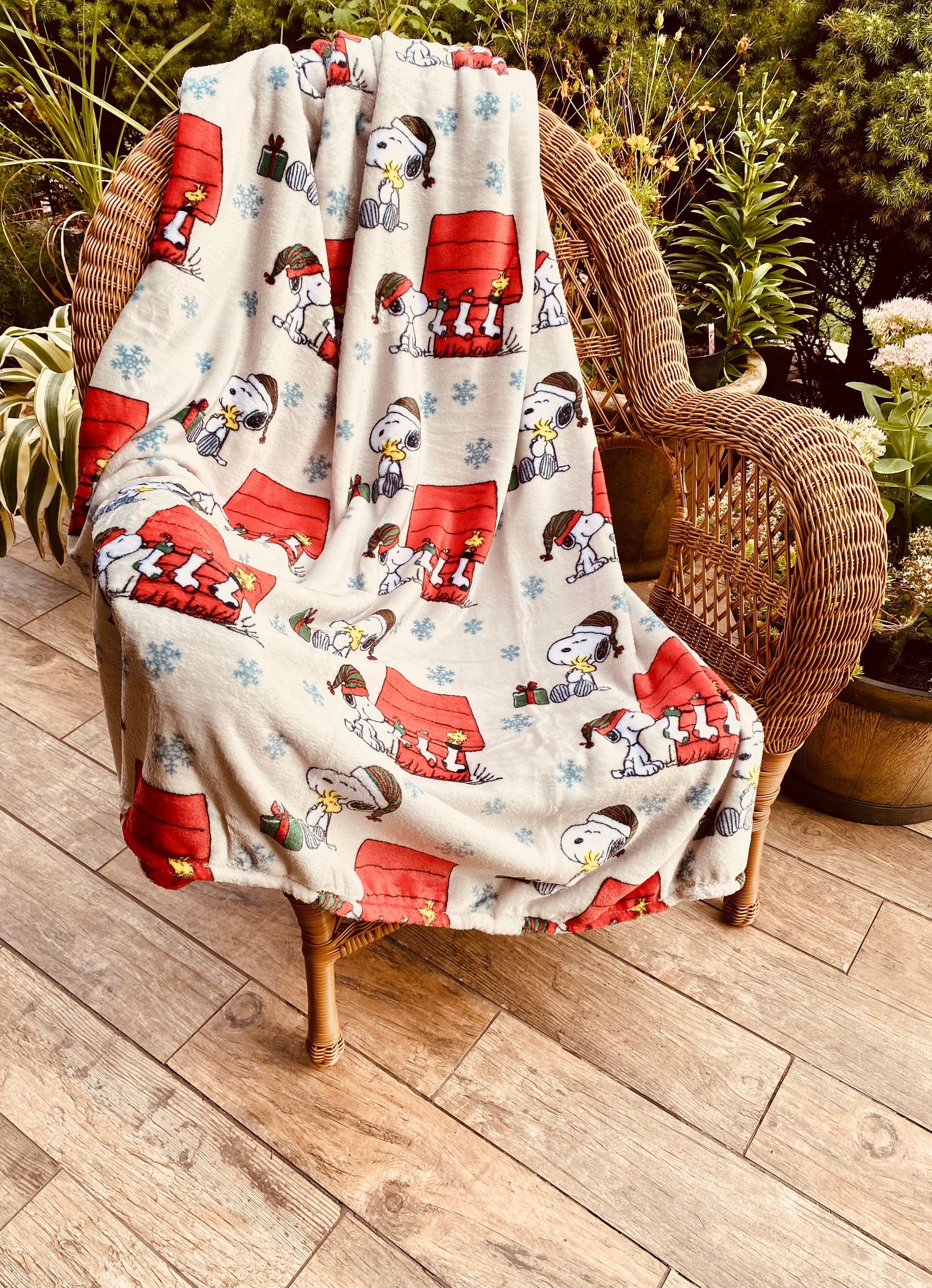 Peanuts Snoopy christmas Throw Collection - Etsy