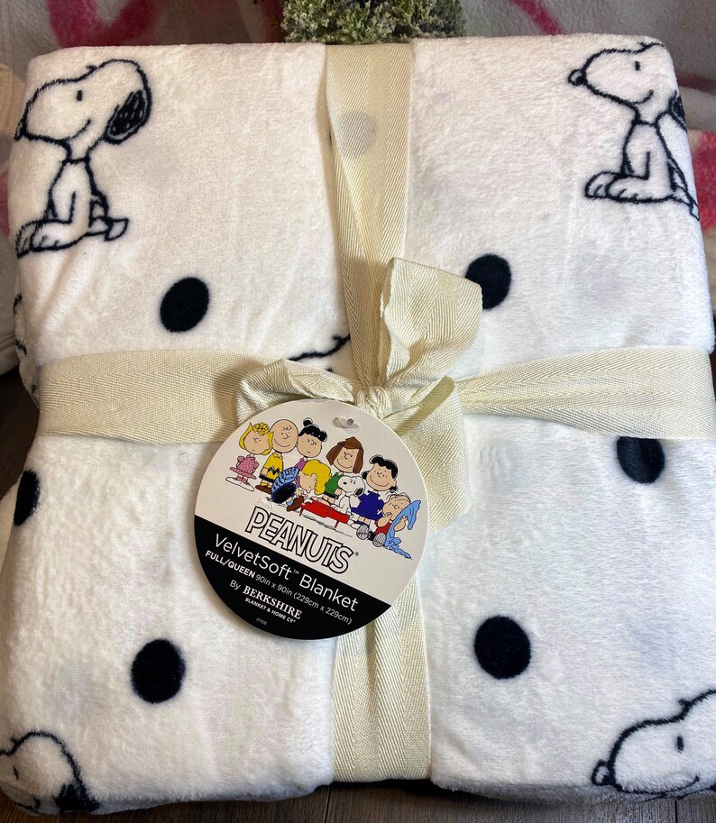 Snoopy Polka Dot Blanket LIMITED EDITION - Etsy