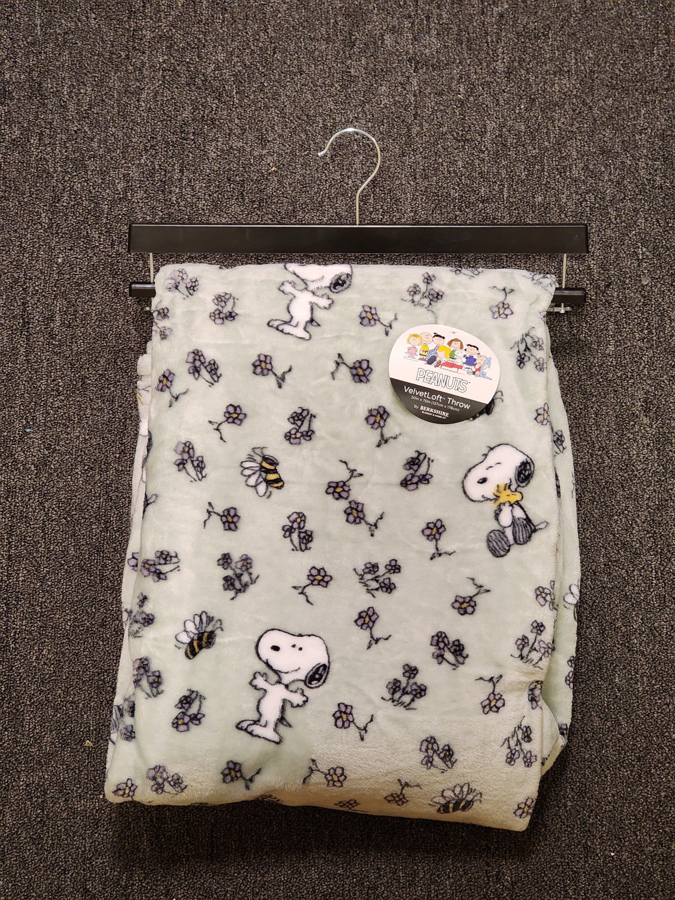 Peanuts SNOOPY welcome Spring Flower Flourish All-over Throw Blanket ...