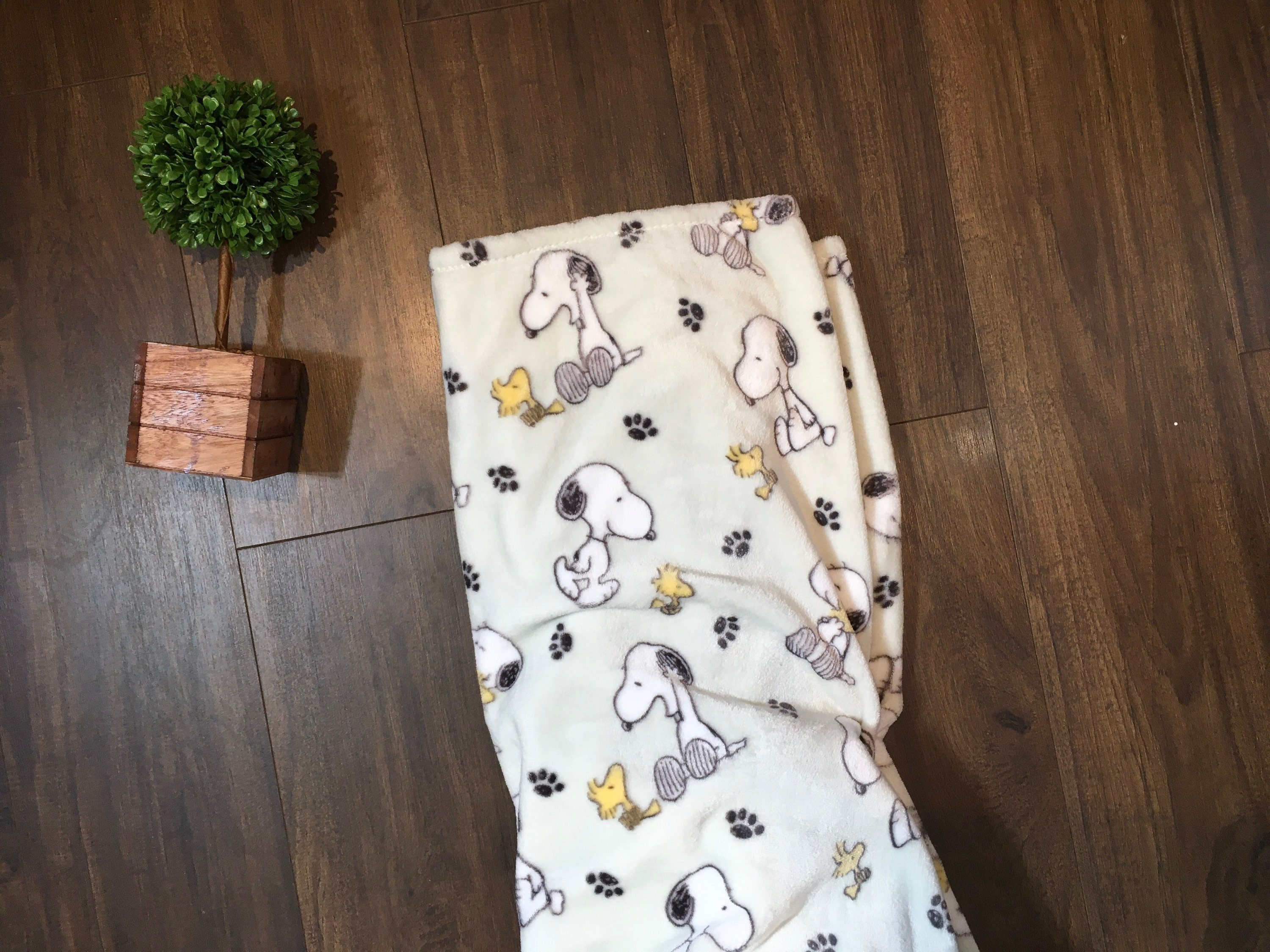 Berkshire Peanuts SNOOPY snoopy Paws Sending Hugs W' Woodstock Soft ...