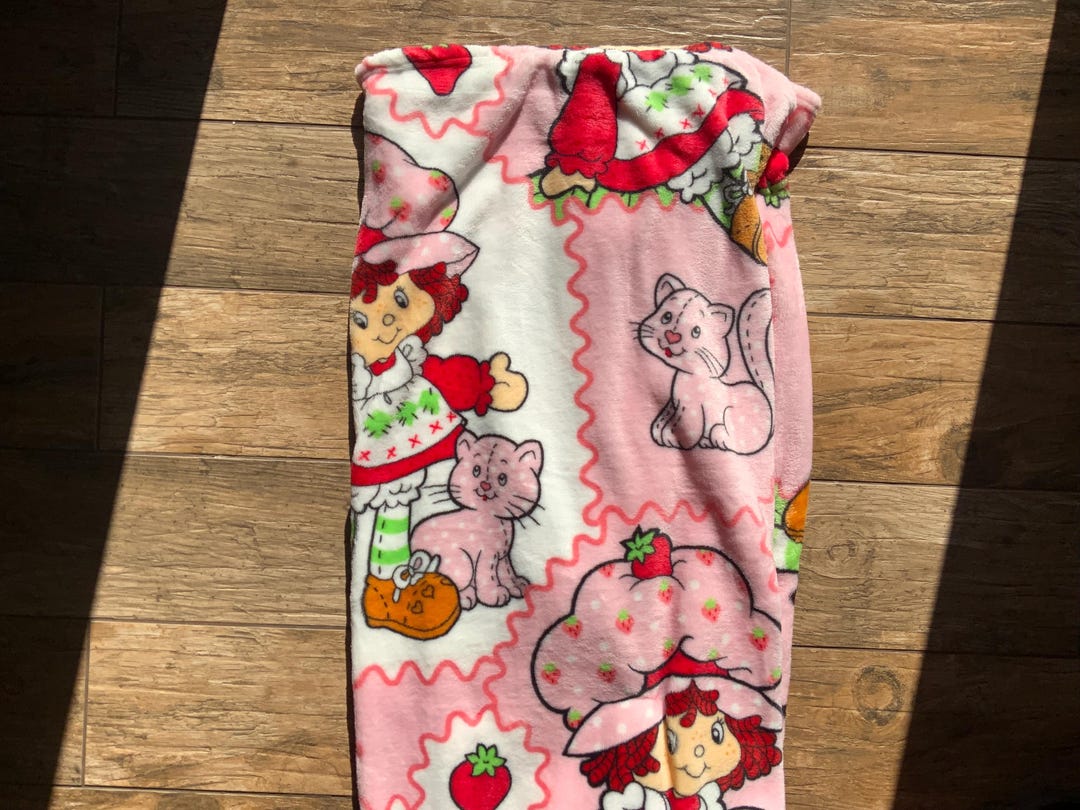LIMITED EDITION Strawberry Shortcake "kissed by Strawberry" Soft Plush ...