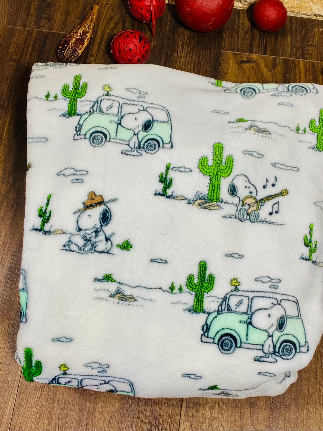Peanuts SNOOPY desert Celebration Light Green All-over Throw Blanket ...