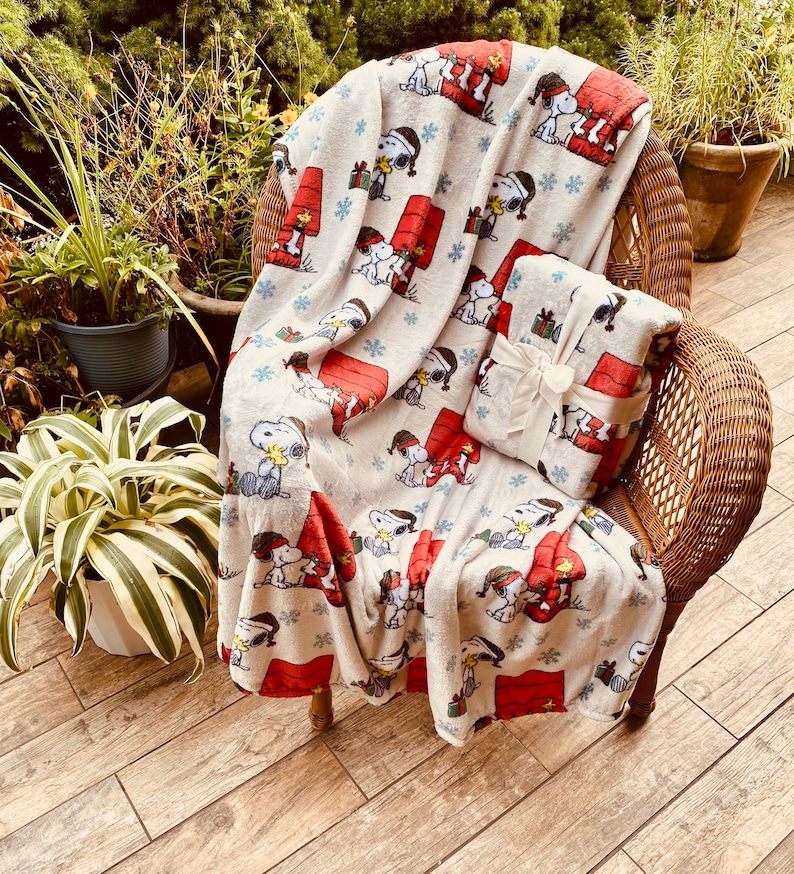 Peanuts Snoopy christmas Throw Collection - Etsy