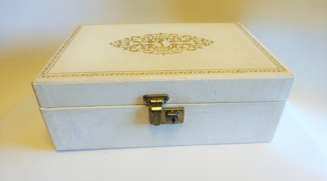 Old Cardboard Jewelry Box Period 1980 - Etsy