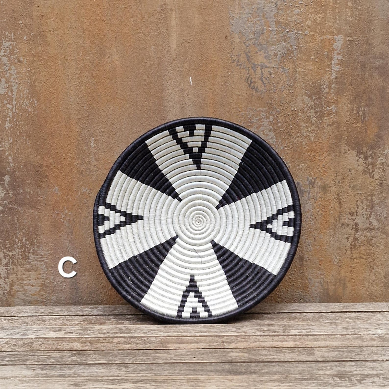 30.4cm W (12" W) Black & White Rwanda Sisal Basket Bowls - Etsy