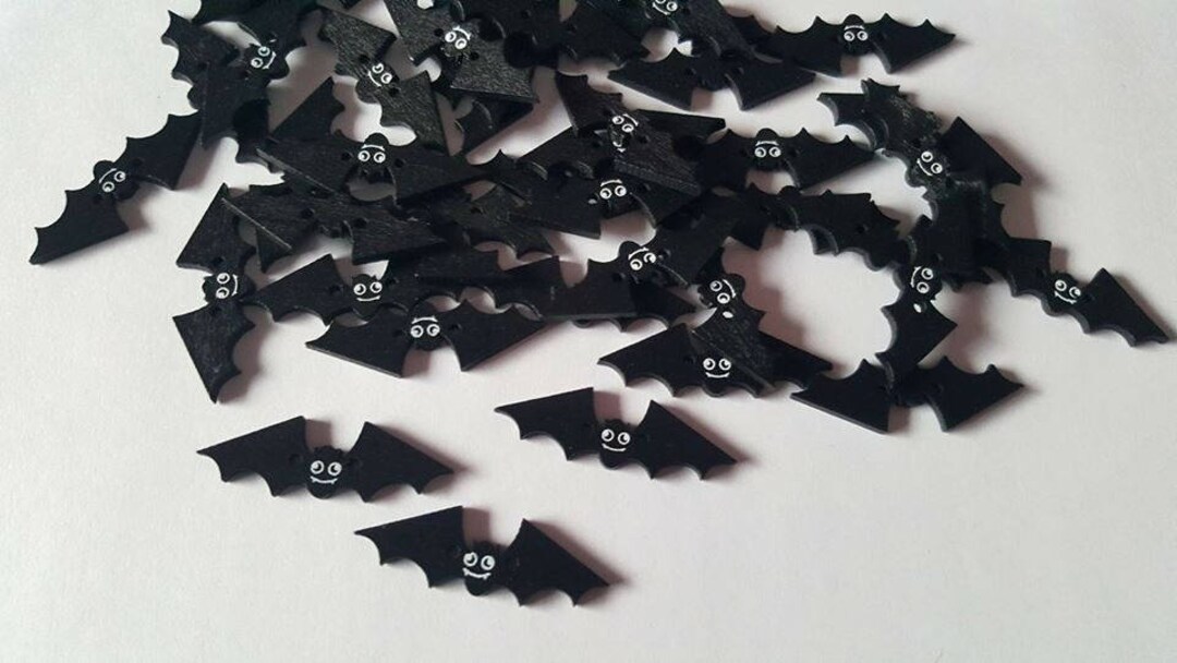 42mm Wooden Bat Buttons - Etsy