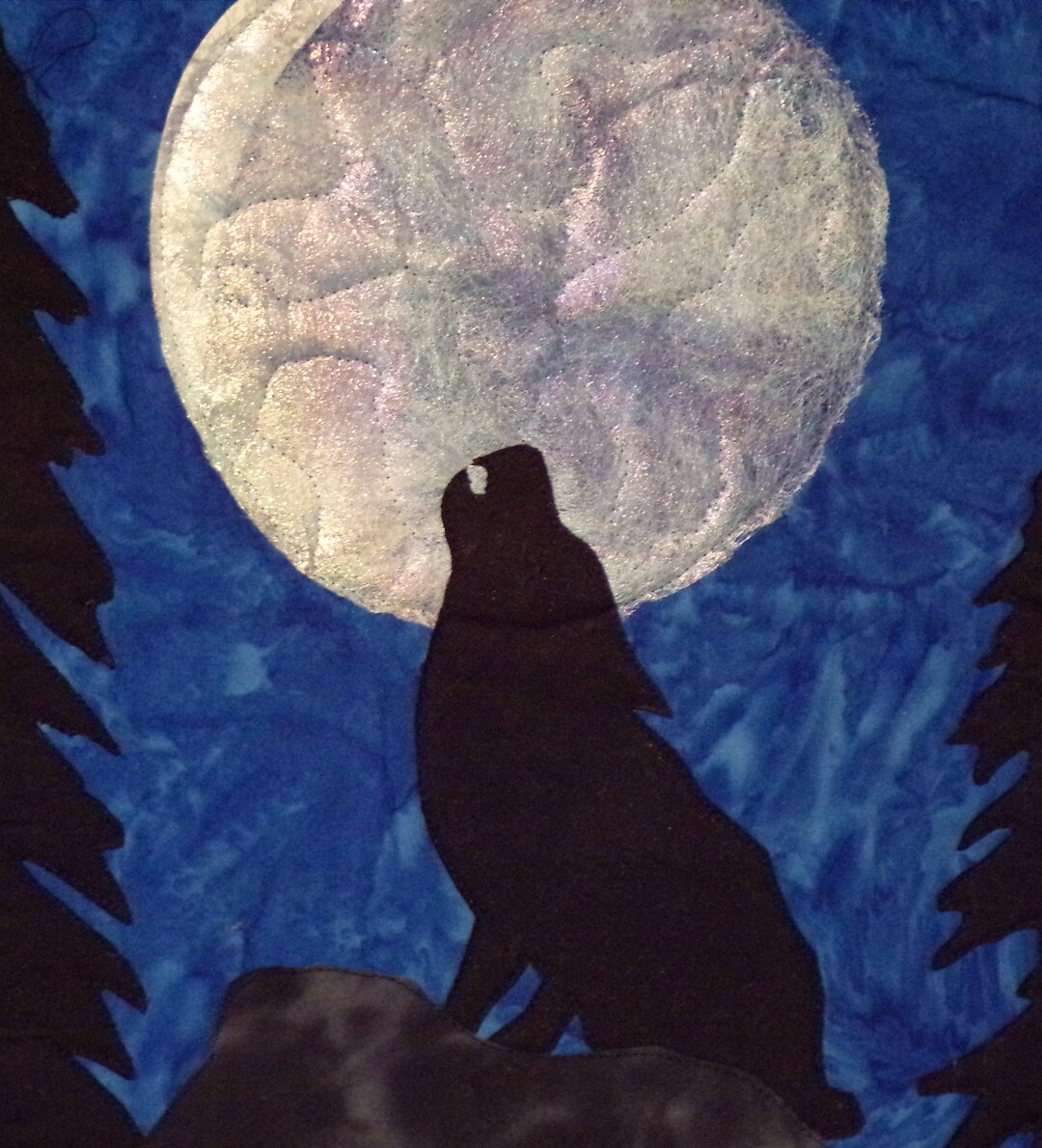 Howling Wolf Quilted Wall Hanging - Handmade Applique Quilting 20" Tall ...