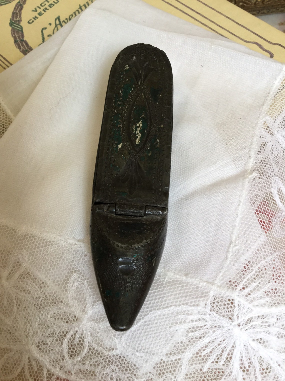An Antique Pewter Shoe Snuff Box / Collectible Miniature Shoe | Etsy
