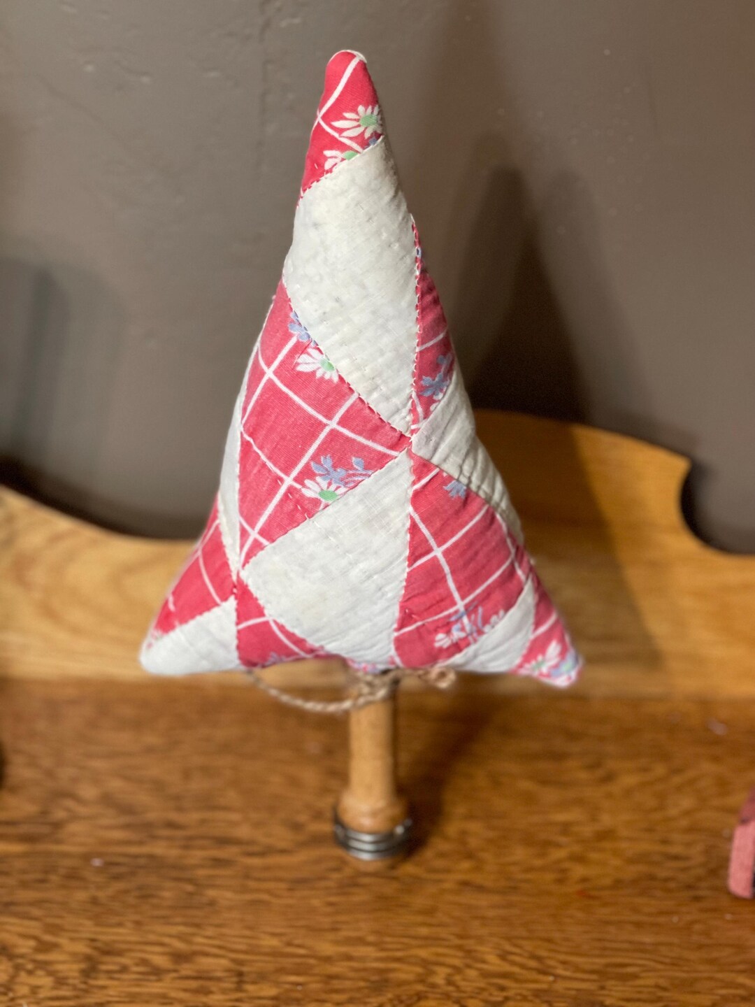 Vintage Quilt Christmas Tree With Antique Spool Trunk - Etsy