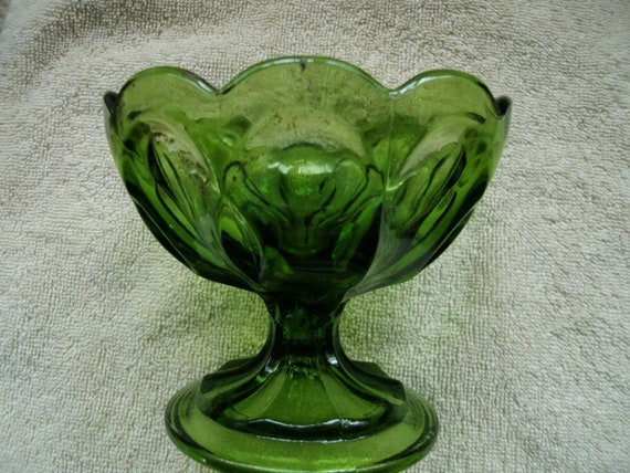 Vintage Emerald Bowls Vintage Emerald Green Pressed Glass Bowls Vintage ...