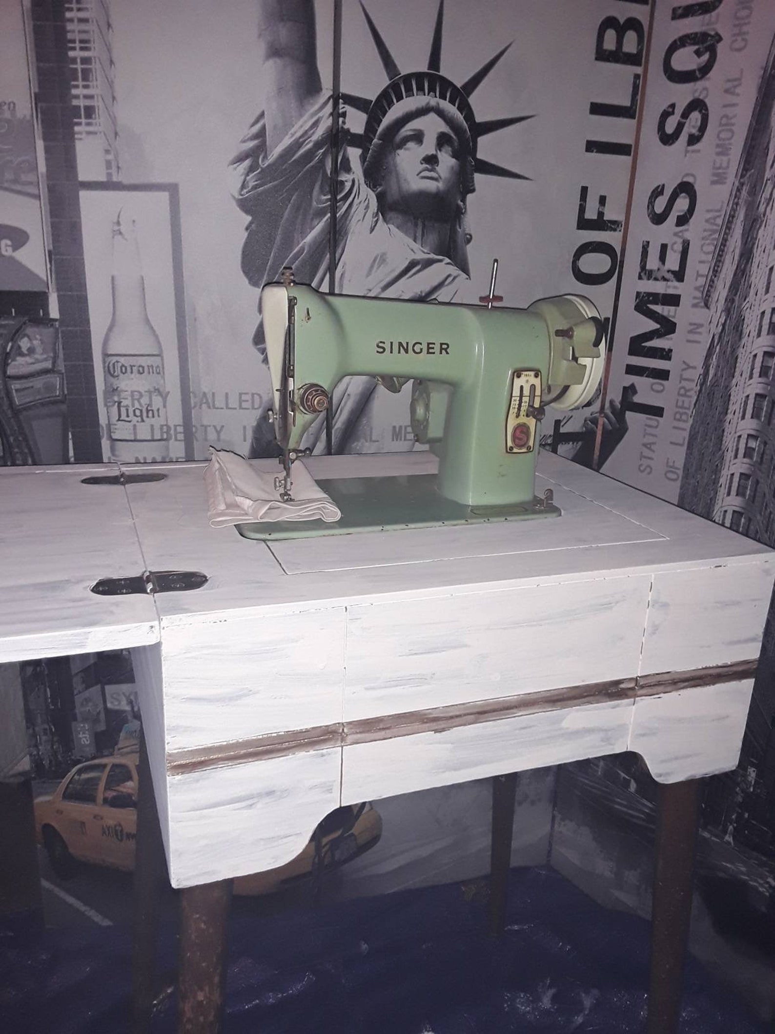 Up Cycled 1962 Singer Sewing Machine With All Original Sewing Kits - Etsy