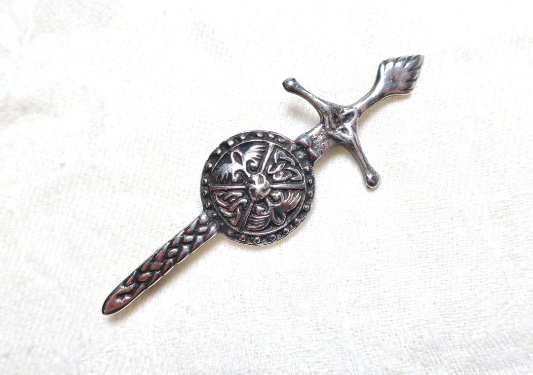 Vintage Scottish Traditional Silver Claymore Sword and Shield Kilt Pin ...