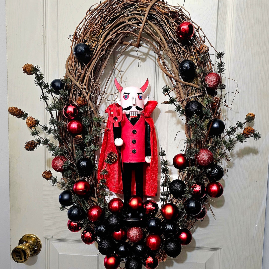 Devilish Nutcracker Wreath, Creepy Christmas Wreath, Devil Nutcracker ...