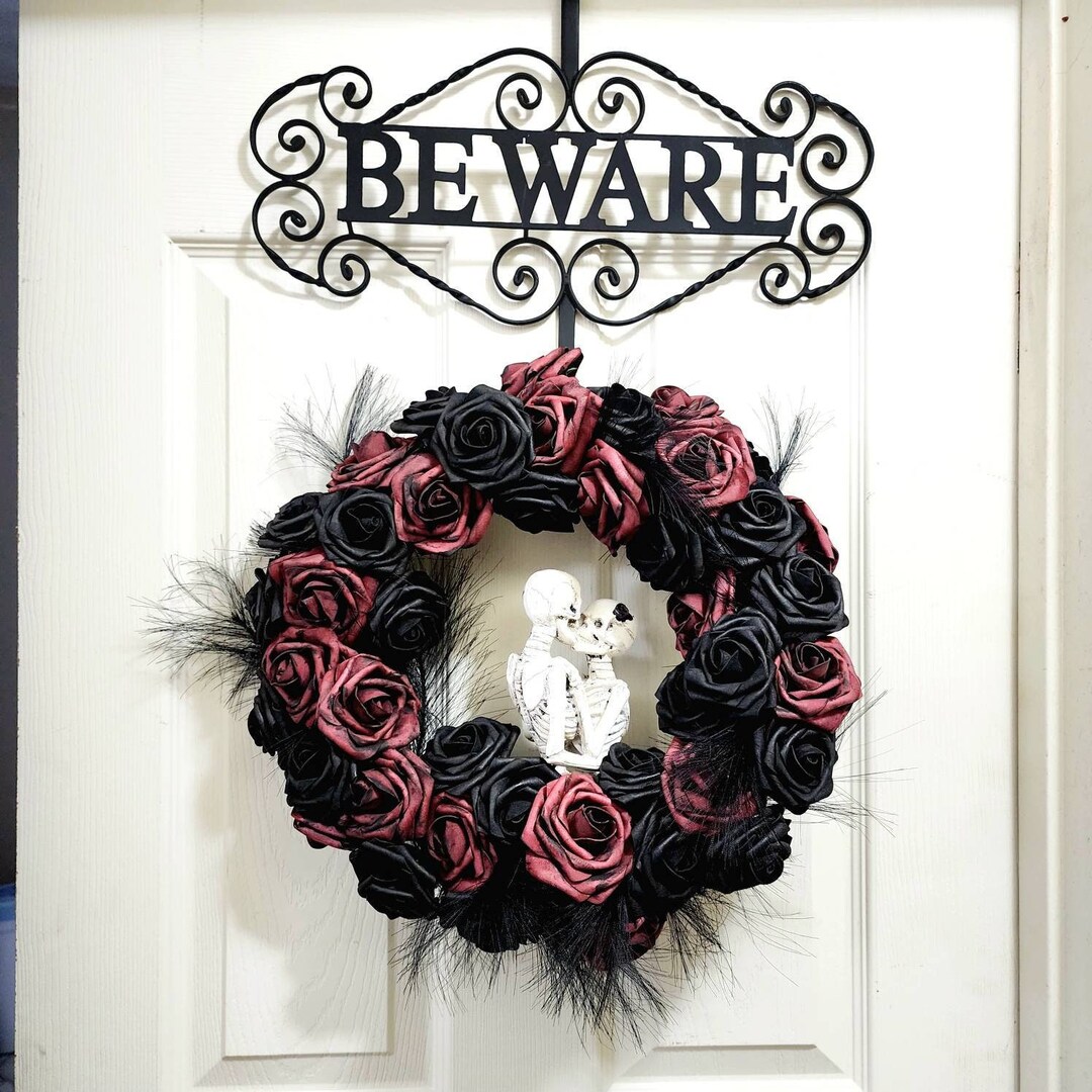 Romantic Goth Wreath, Valloween, Skeleton Wreath - Etsy