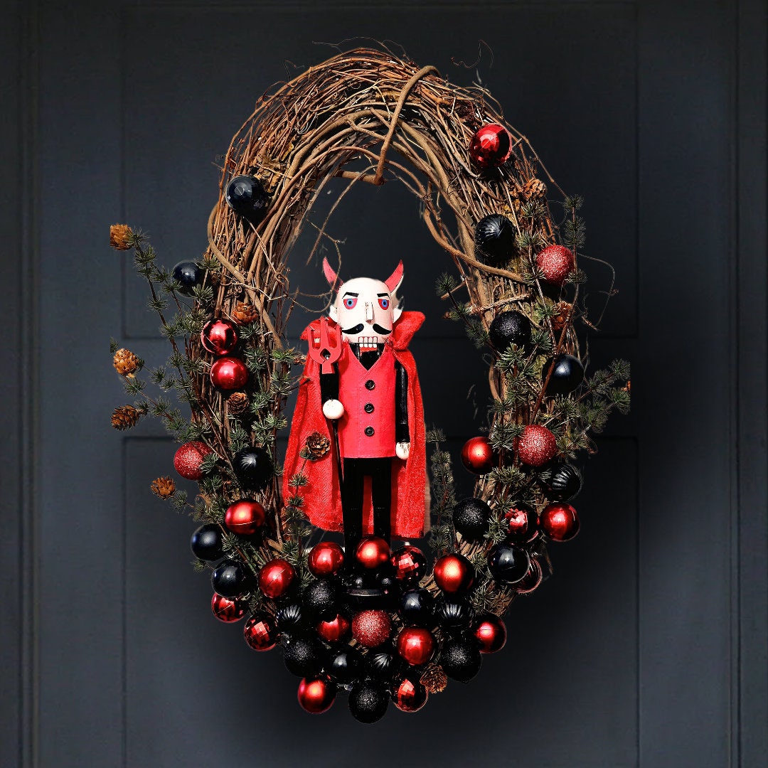 Devilish Nutcracker Wreath, Creepy Christmas Wreath, Devil Nutcracker ...