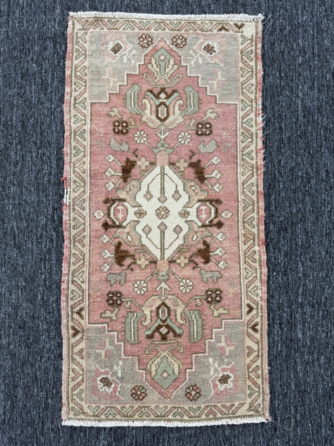 1'7x3'2 Feet,turkish Anatolian Rug,pastel Red Color Background,light ...