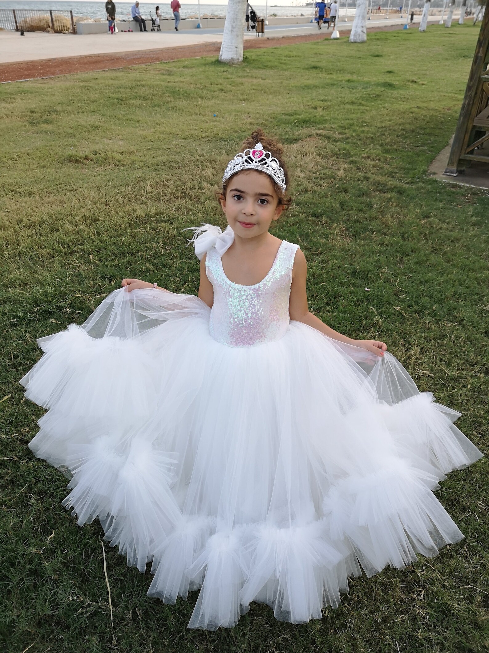 White Jr Bridesmaid Dress, Minnie Bride, Kid Gown for Weddings, Ankle ...