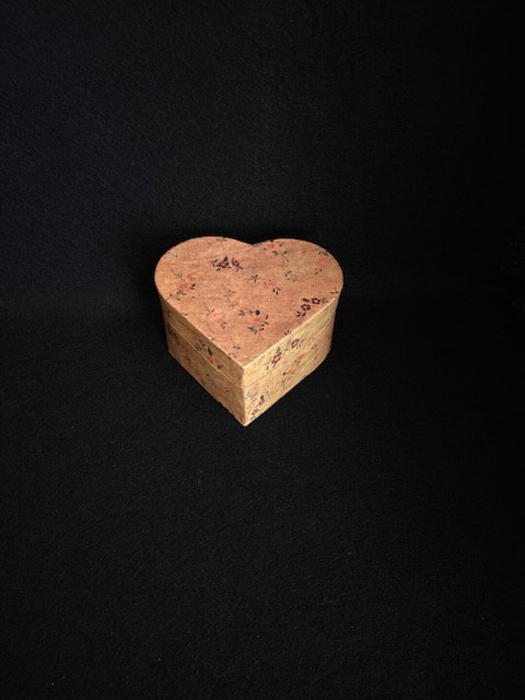Vintage Bob's Boxes Primitives wallpaper Box Heart Shaped Box With ...