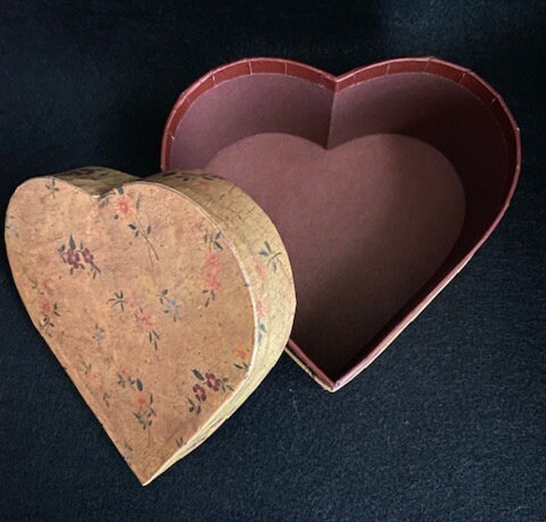 Vintage Bob's Boxes Primitives wallpaper Box Heart Shaped Box With ...