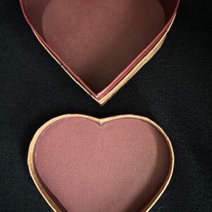 Vintage Bob's Boxes Primitives wallpaper Box Heart Shaped Box With ...