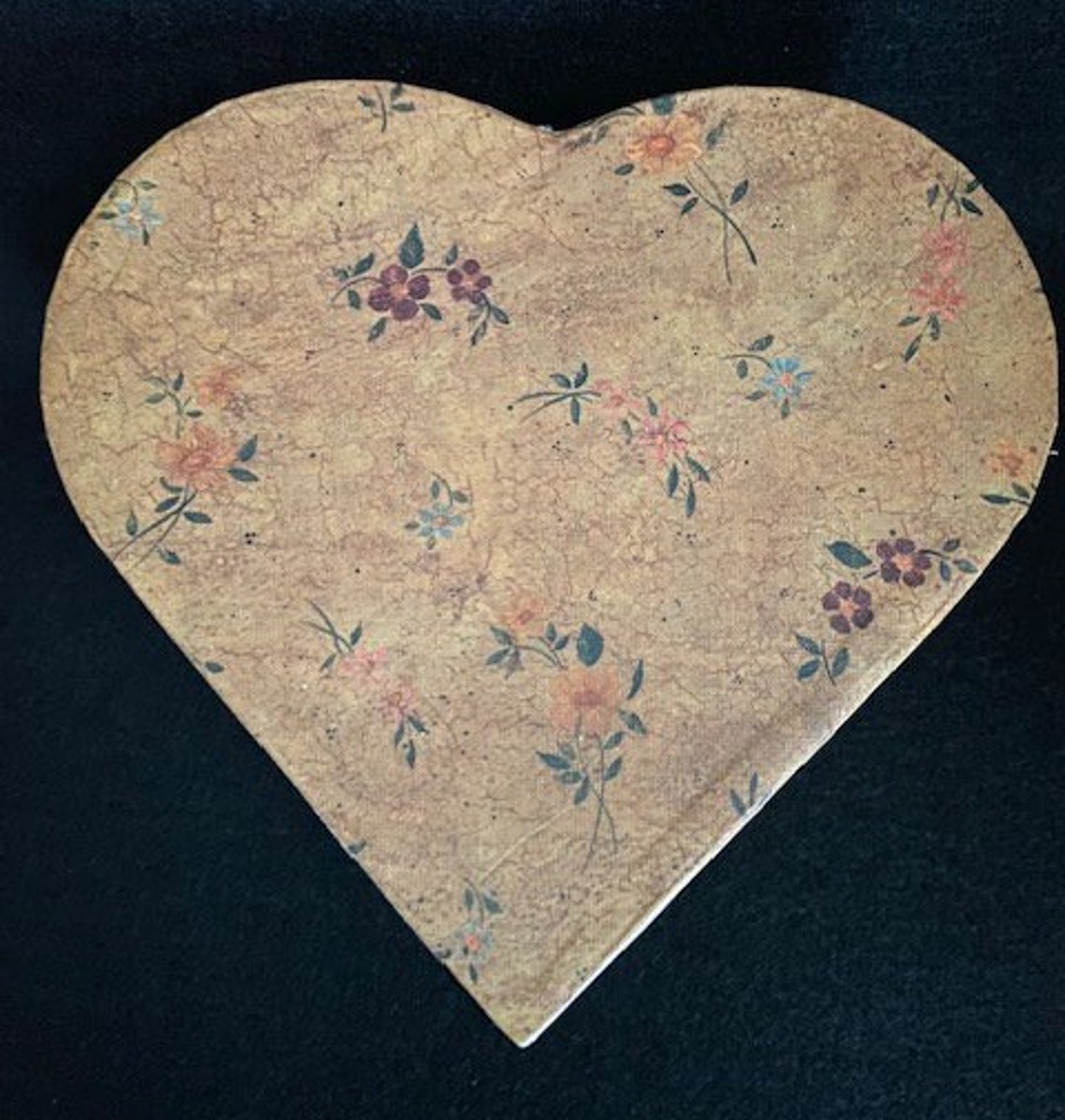 Vintage Bob's Boxes Primitives wallpaper Box Heart Shaped Box With ...