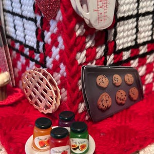 Kitchen / Retro Red New Handmade Plastic Canvas Tissue Box Cover Cube ...
