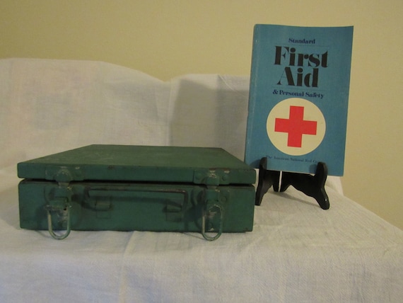 vintage first aid kit - Gem