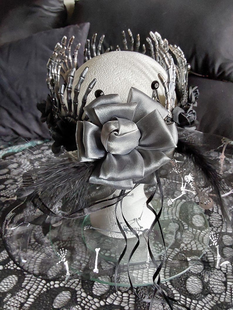 Skellegance Skeleton Queen Crown - Etsy