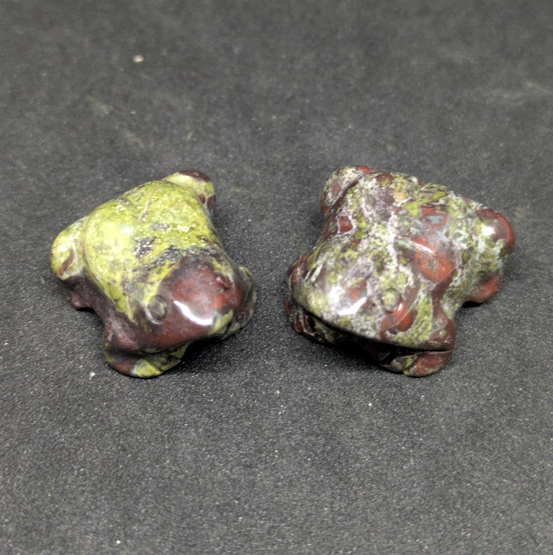 Frog Shape Gemstone Figurines Blood Stone Frog Hand Carved Crystal ...