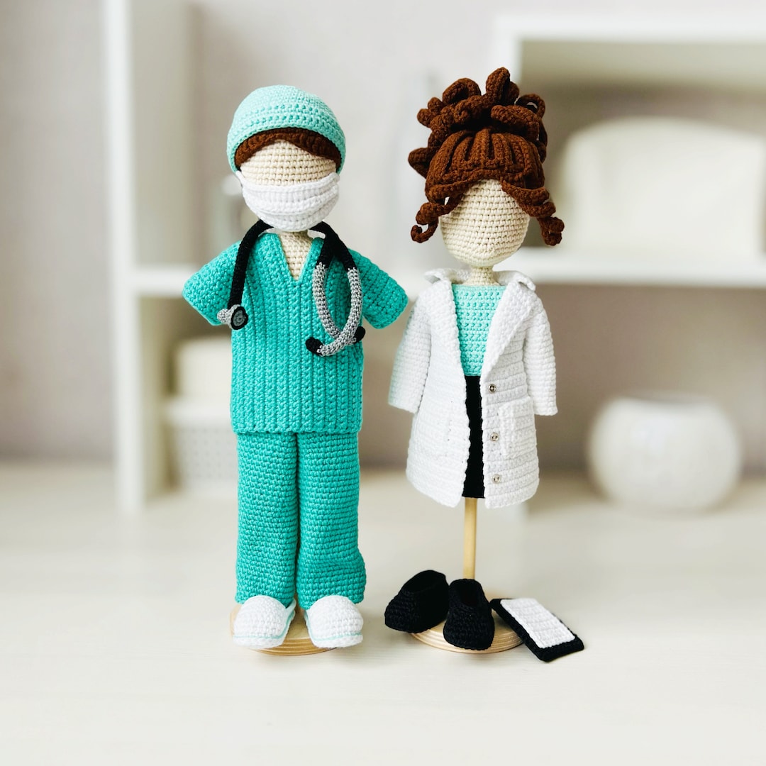 Amigurumi Doctor Doll Clothes Pattern, Crochet Doctor Doll Outfit, Amigurumi Doll Clothes ...
