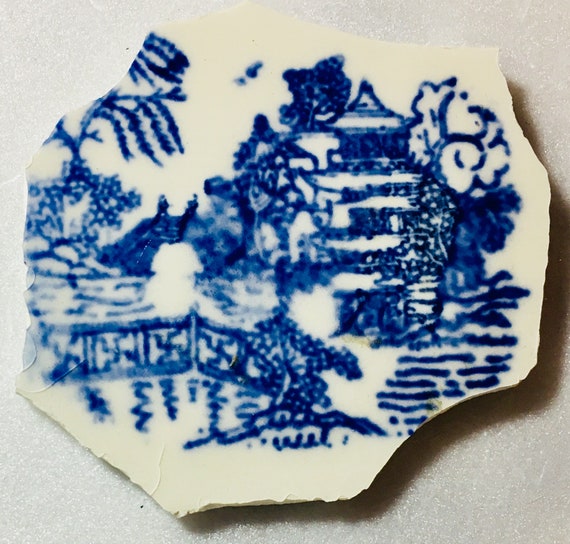 Broken China Mosaic Art and Craft Supply Classic Blue White 3 Feature Oriental Tile T243