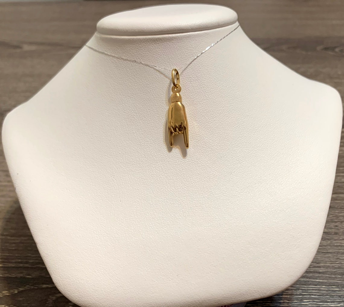 18k Yellow Gold Lucky Winner Sign Pendant - Etsy