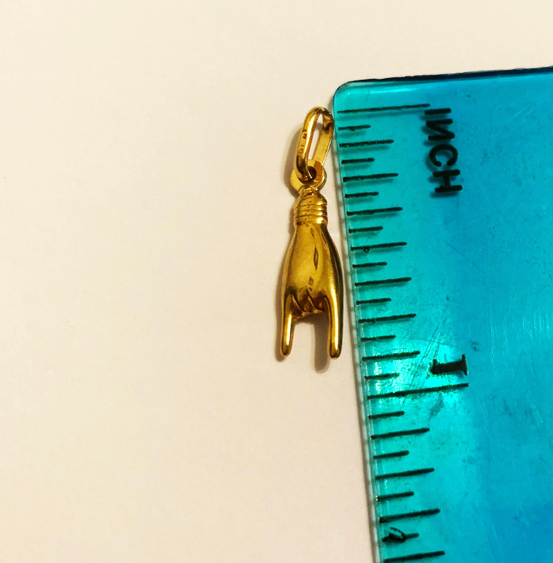 18k Yellow Gold Lucky Winner Sign Pendant - Etsy