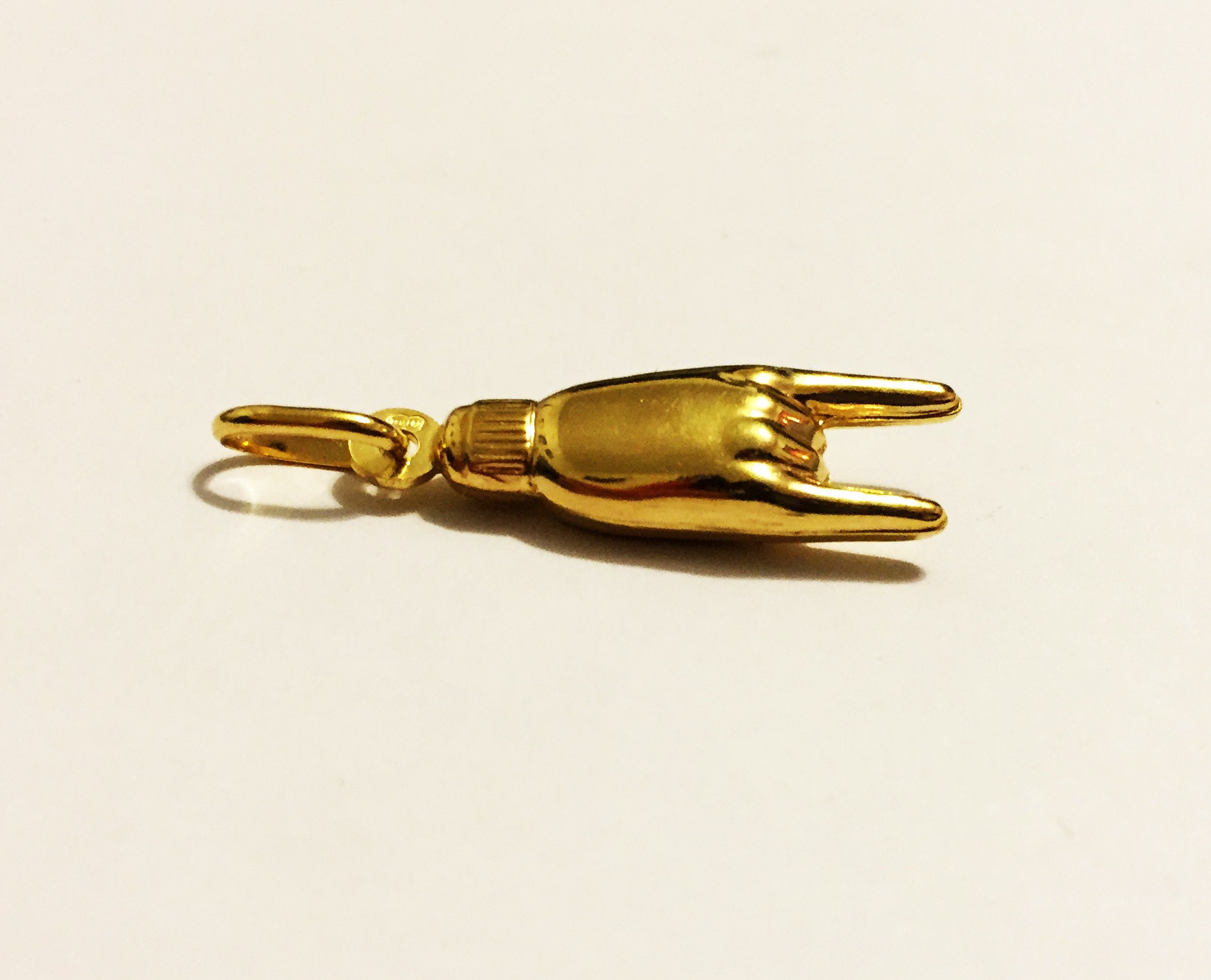 18k Yellow Gold Lucky Winner Sign Pendant - Etsy