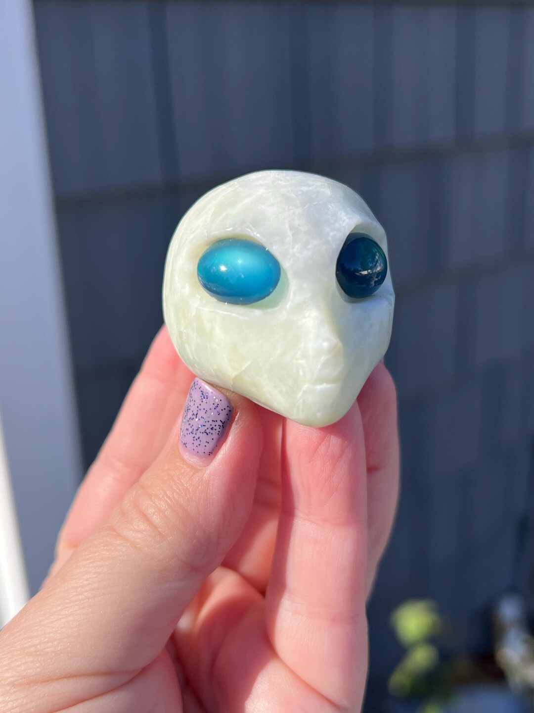 One Crystal Alien Head / Extraterrestrial Carving / Green Aventurine ...