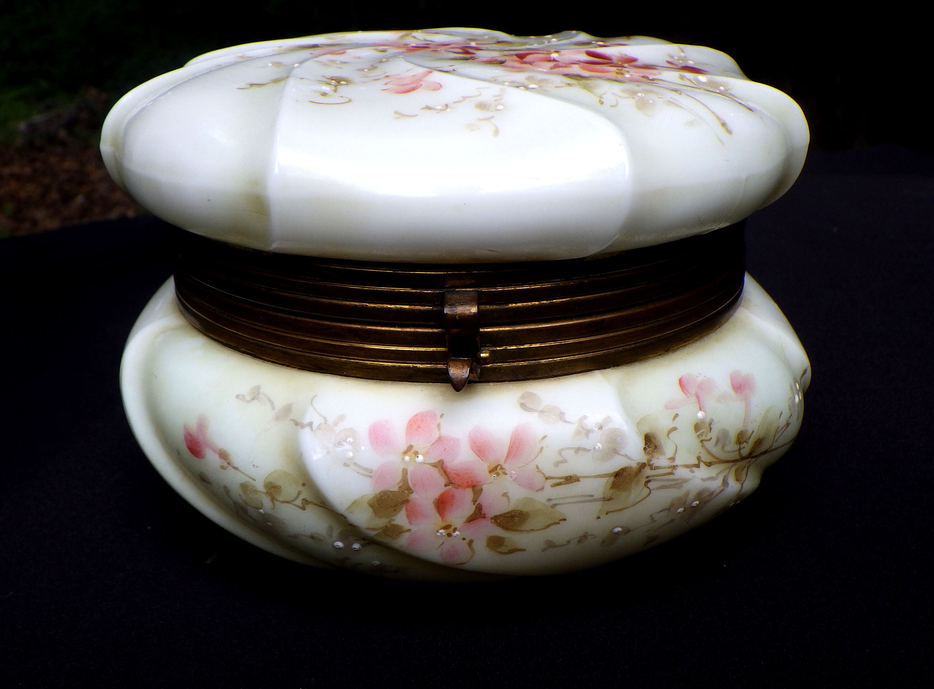 Round Wave Crest Box - Etsy UK