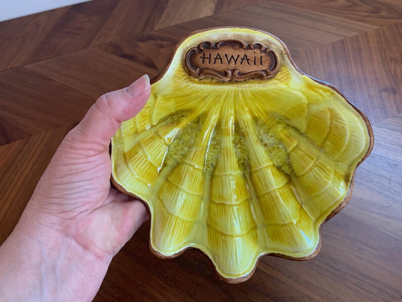 Vintage Treasure Craft Hawaii Shell Dish, Yellow Seashell Trinket Tray ...